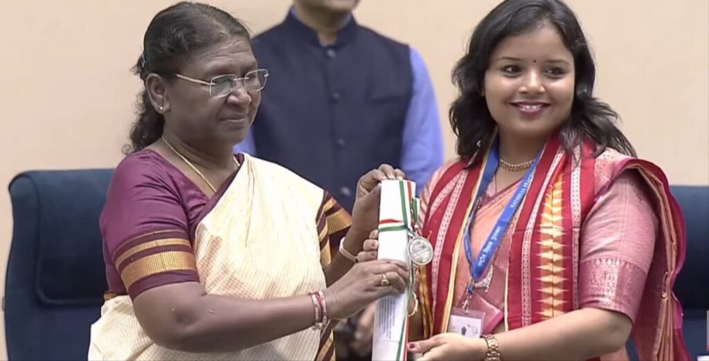 महाराष्ट्रातील पाच शिक्षकांना राष्ट्रीय शिक्षक पुरस्कार प्रदान - Inside ...