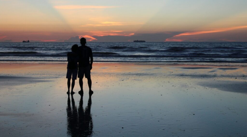 Physical Relationship: महिलांमधील लैंगिक इच्छा कशी वाढवायची? वाचा... - Inside Marathi