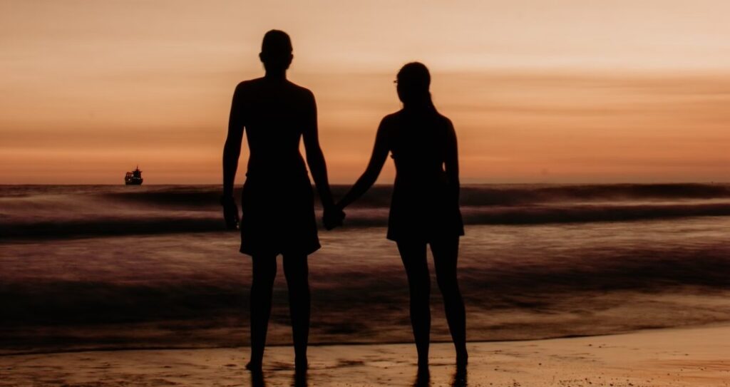 Physical Relation: संभोग अधिक रोमँटिक आणि उत्कट बनवण्यासाठी ‘या’ 8 पोझिशन्स ट्राय करा! - Inside ...