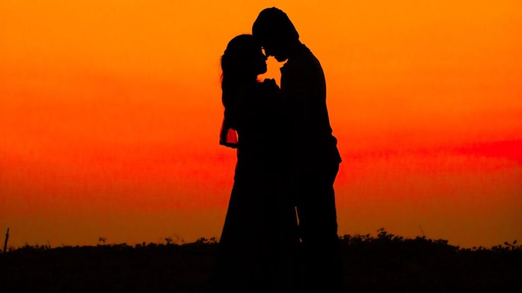 Physical Relation: संबंधांमध्ये उत्कटता हवी आहे? महिलांची लैंगिक इच्छा वाढवण्यासाठी 5 प्रभावी ...