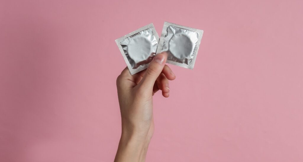 Physical Relation: सुरक्षितता, आरोग्य, आणि अनेक फायदे, कंडोम्सचे महत्त्व जाणून घ्या! - Inside ...