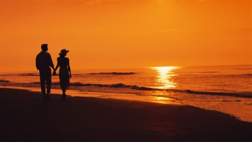 Physical Relation Position: महिलांना खूप आवडणाऱ्या लैंगिक संबंधाच्या पोझिशन्सची यादी: भयंकर ...